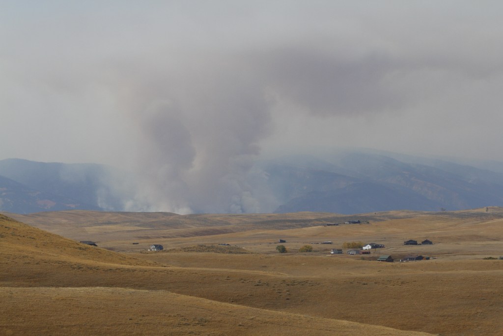Elk Fire destroys 2 homes, swells to 62,000 acres - WyoFile